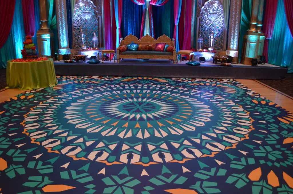 Show-Stopping Glamorous Décor Ideas for a Corporate Event - Event Decor ...